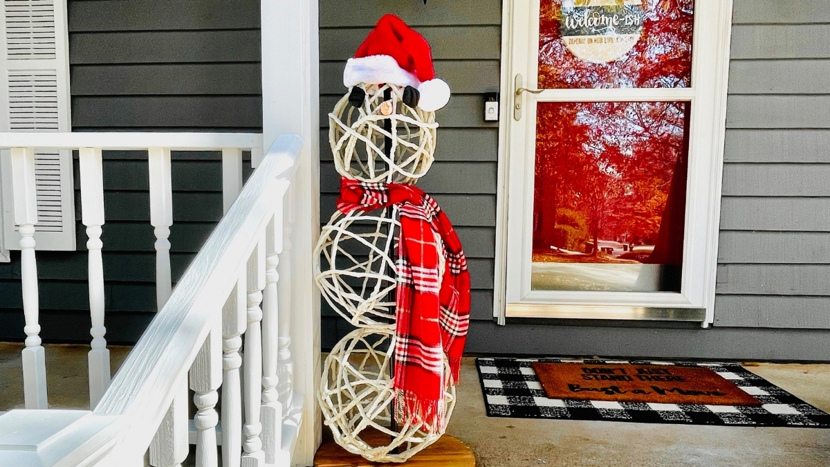 Easy Holiday DIY: How to Make a Cement Snowman! (Video Tutorial ...